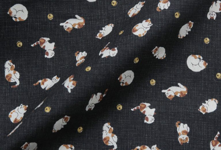 Japanese Futon Quilt, Artisan Handmade (Fabric: Suzuneko pattern Black ...