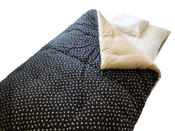 Japanese Futon Quilt, Artisan Handmade (Fabric: Suzuneko pattern Black ...