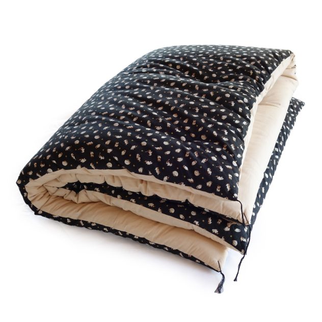 Japanese Futon Quilt, Artisan Handmade (Fabric: Suzuneko pattern Black ...