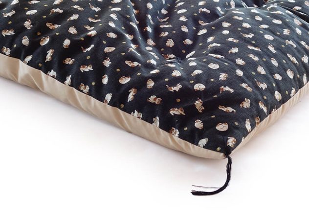 Japanese Futon Quilt, Artisan Handmade (Fabric: Suzuneko pattern Black ...