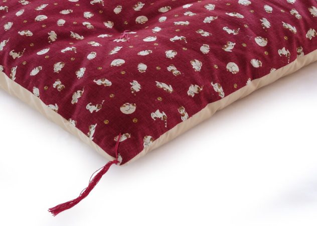 Japanese Futon Quilt, Artisan Handmade (Fabric: Suzuneko pattern RED ...